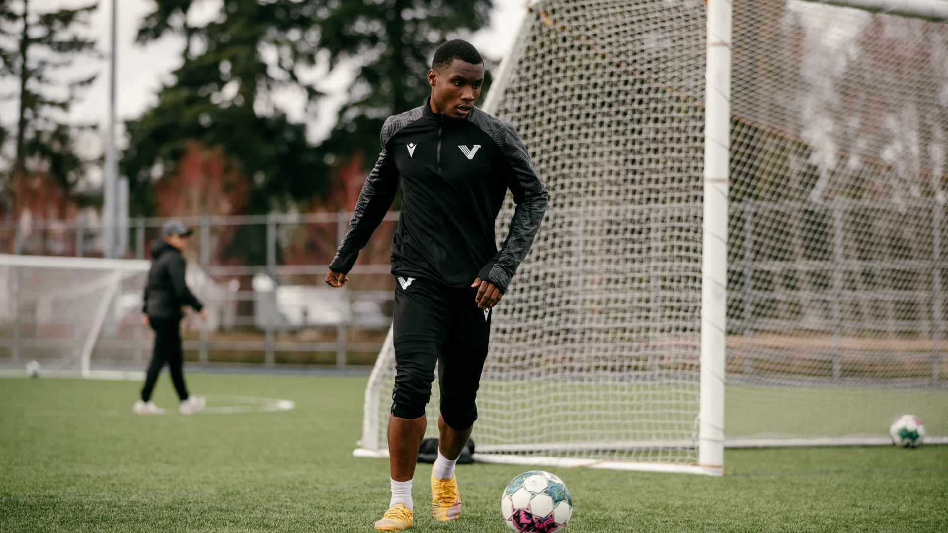 Vancouver FC add striker Emmanuel Robe
